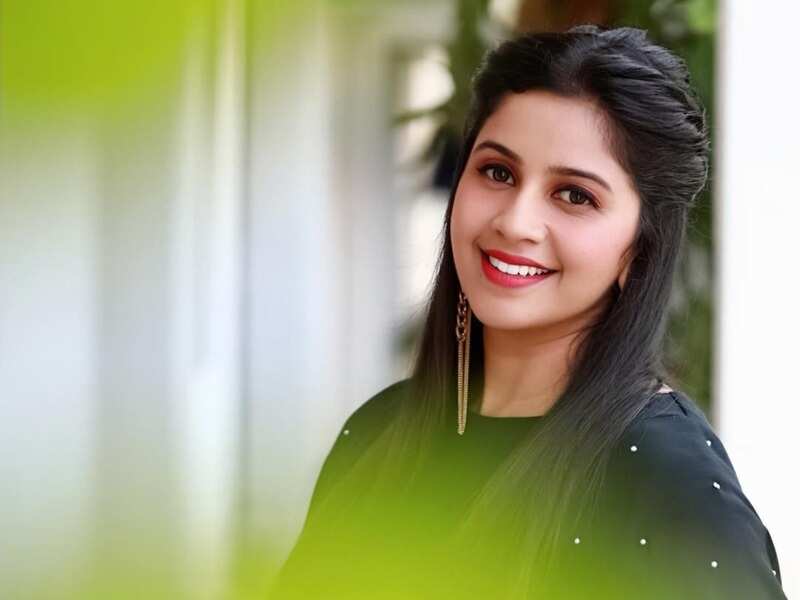 #Sandalwooddrugscandal: Here's why TV host Anushree received summons ...