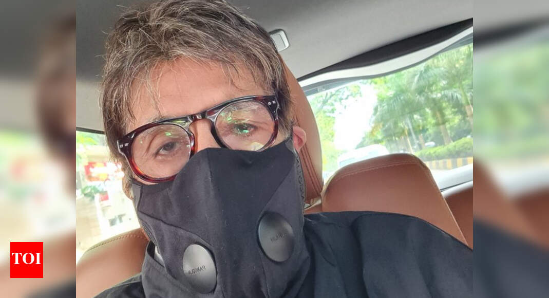 Kaun Banega Crorepati 12: Amitabh Bachchan covers his face with a ...