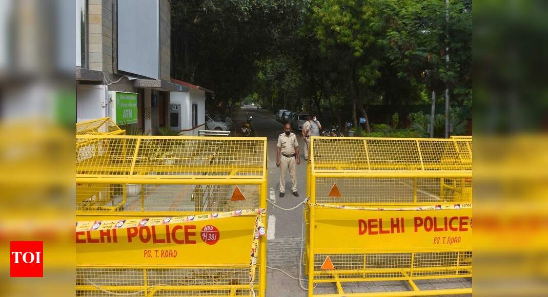 Two Women Arrested For Snatching Mobile Phone In West Delhis Dwarka