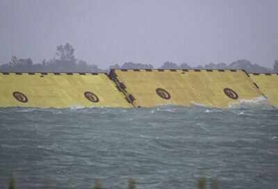 Venice remains dry as flood barriers pass 1st emergency - Times of India