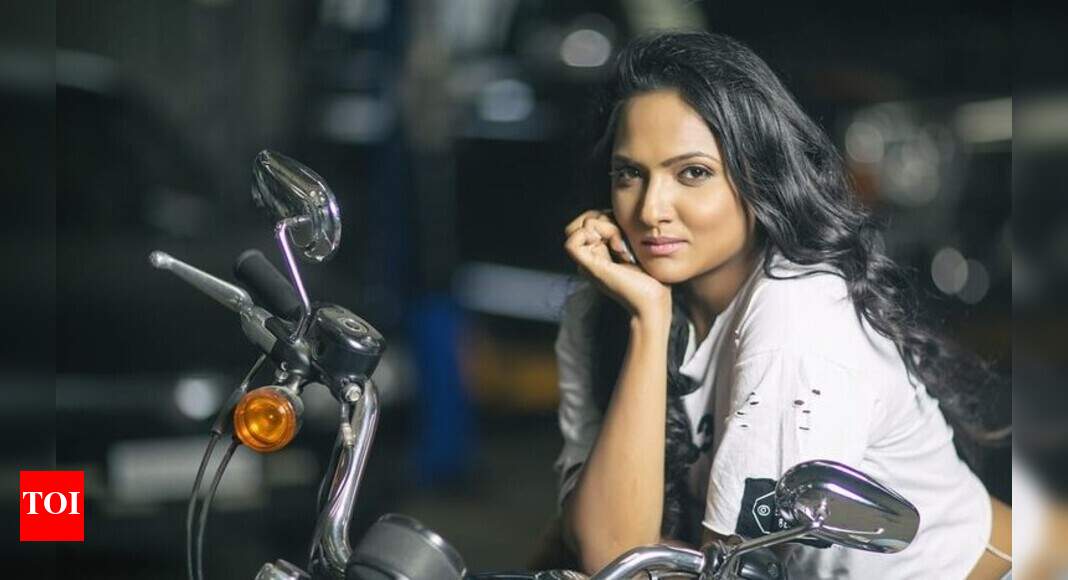 Manasa Joshi raises concerns about women's safety | Kannada Movie News ...