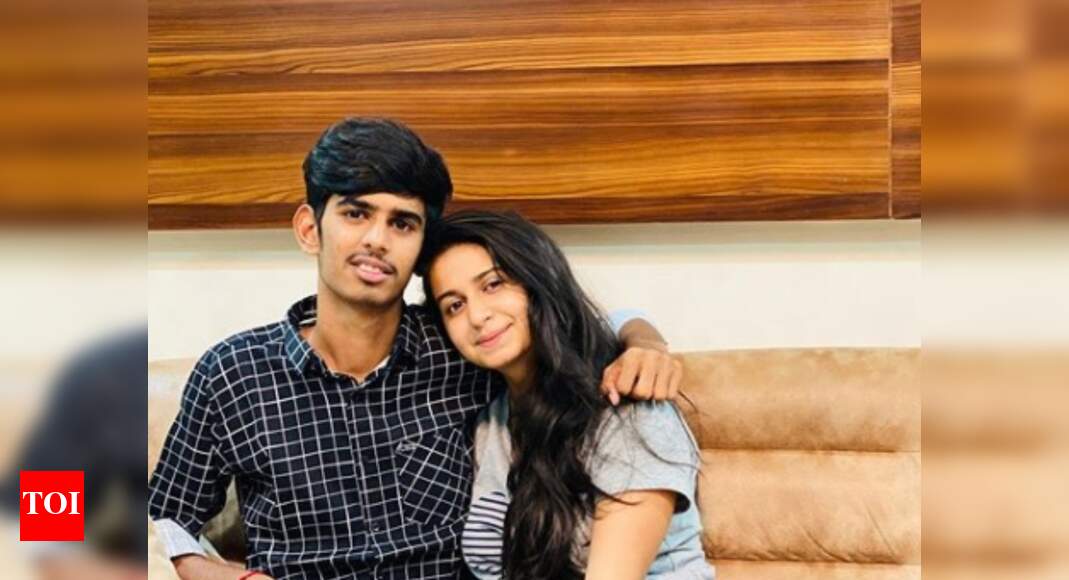 Aakash Dave and Kinjal Dave prep for a Virtual Navratri | Gujarati ...