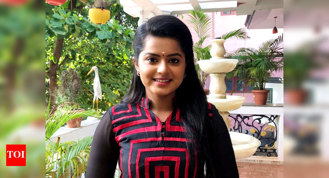 Harshala Honey replaces Vanitha Hariharan as ‘Devi’ in Chandralekha ...