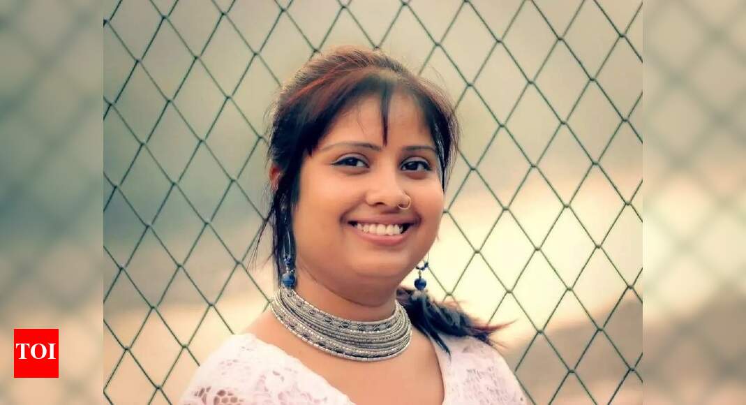 Bhojpuri singer Devi's heart-wrenching song 'Judaai' is sure to bring ...