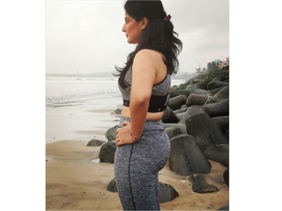 Spotted: Smrity Sinha jogging on the beach | Bhojpuri Movie News ...