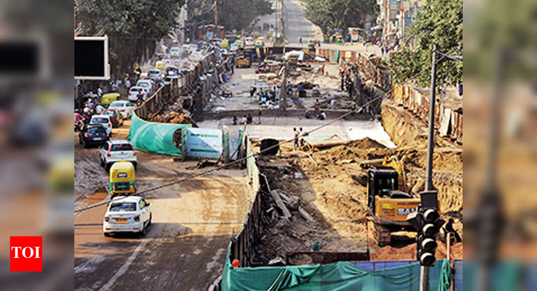 On Day 1, traffic smooth on Mathura Road | Delhi News - Times of India