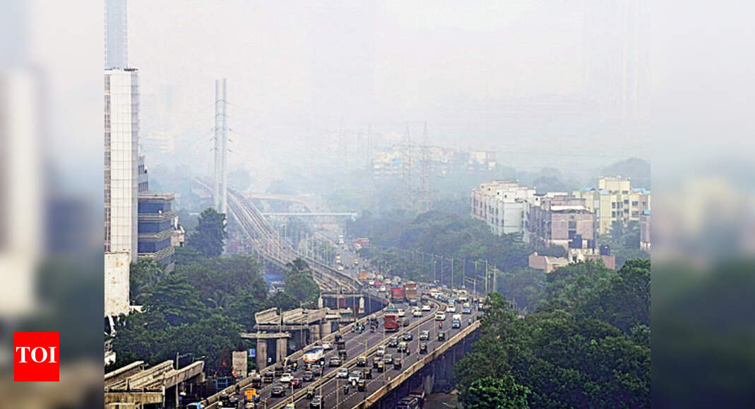 Mumbai sees high humidity, hazy skies & an AQI of 121 as monsoon ...