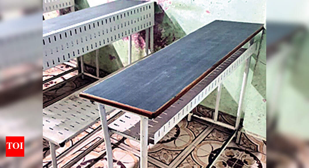 Mumbai: Coaching classes see writing on the wall, sell off desks ...