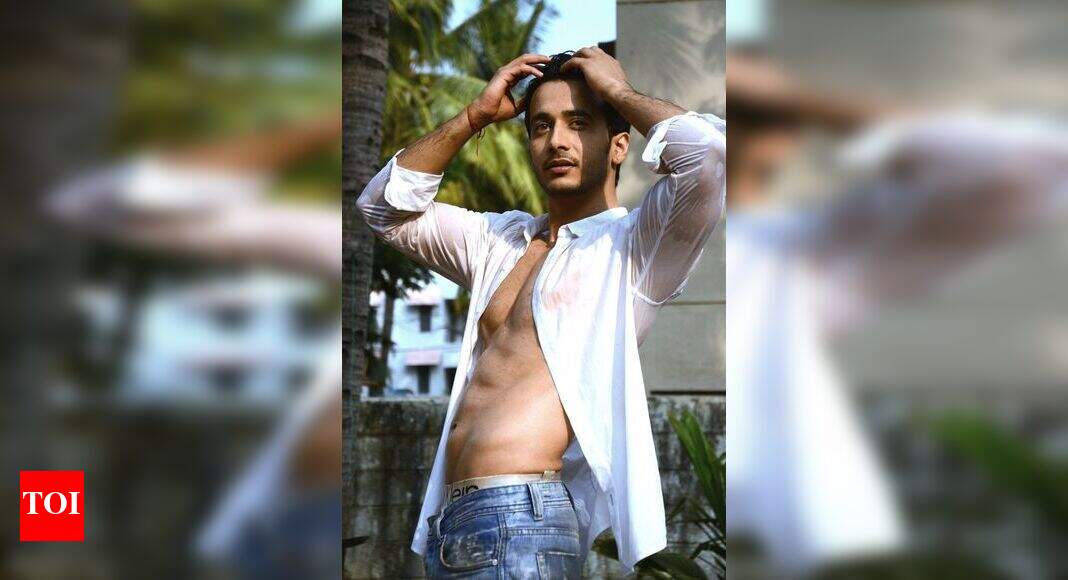 Sagar Biligowda talks about his five favourite actors - Times of India