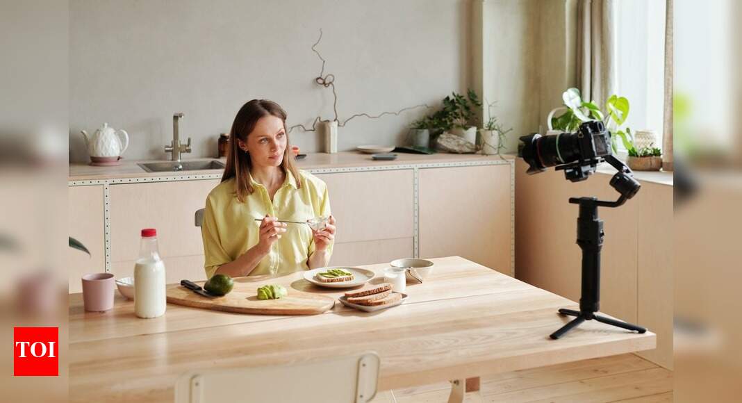 Handy Cameras For Vloggers And Videographers - Times of India