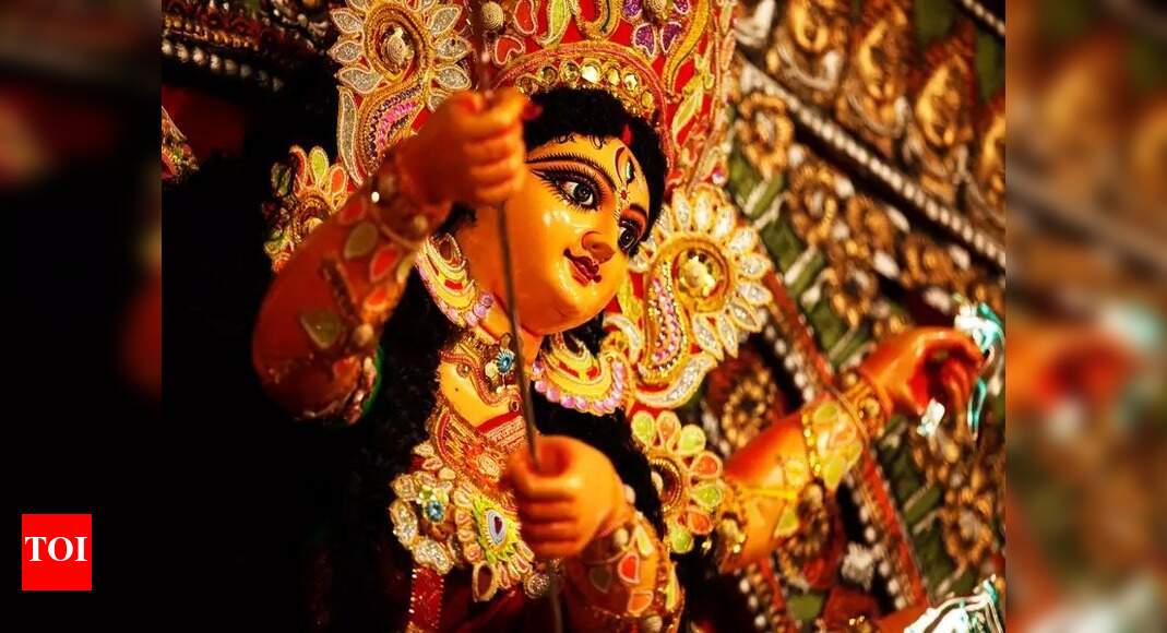 Navratri Mantra Navdurga mantra: Nine Days, Nine Mantra of Durga Puja ...