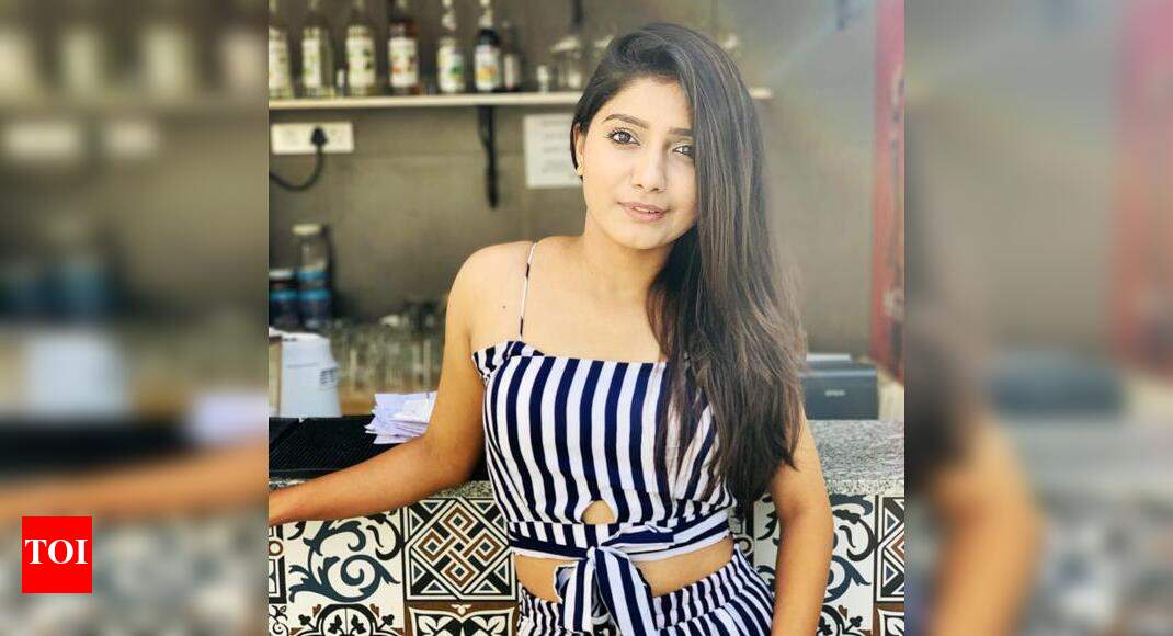 Akshata Deshpande talks about her five favourite actors - Times of India