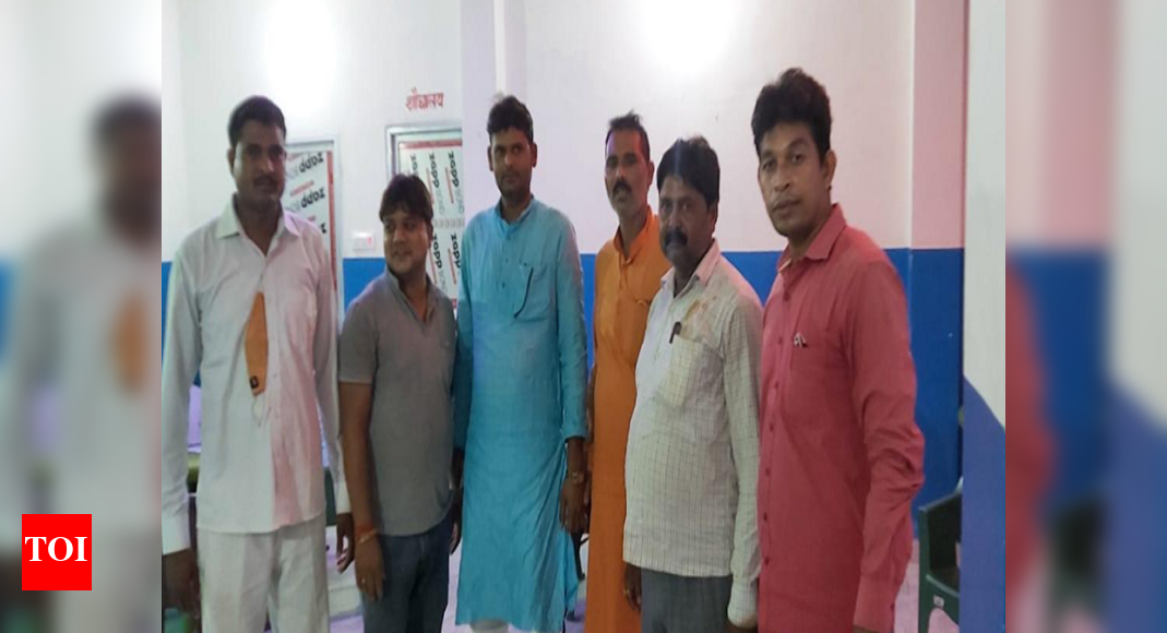 Bihar: Mukhiya, panchayat secretary arrested for accepting Rs 3.14 lakh ...