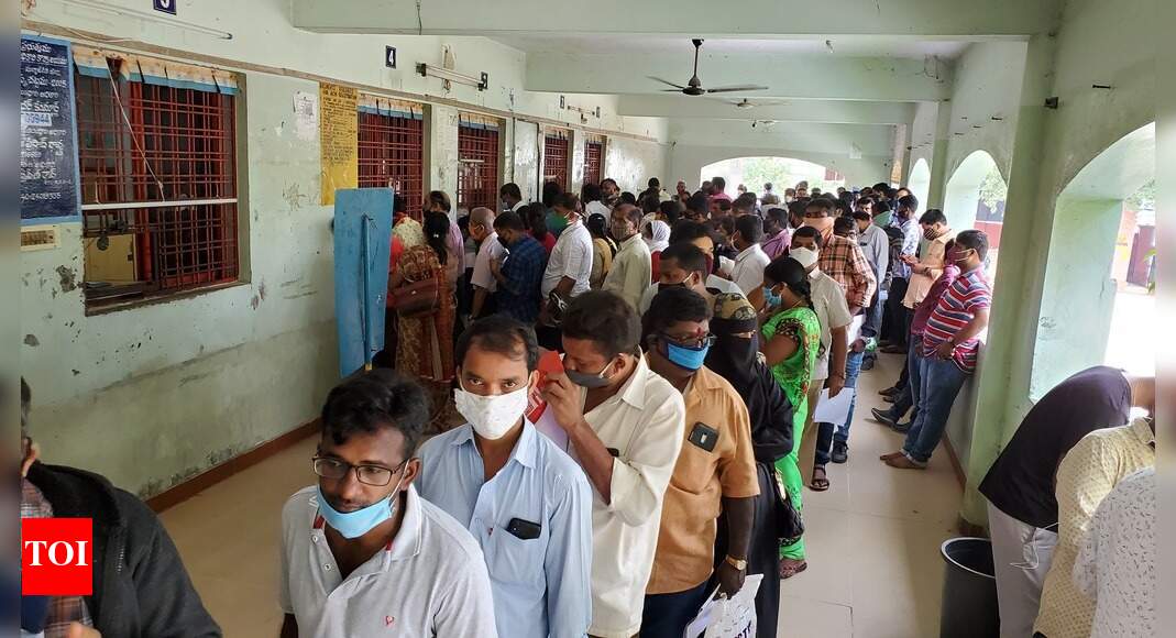 RTA uppal COVID norms flouted - Times of India