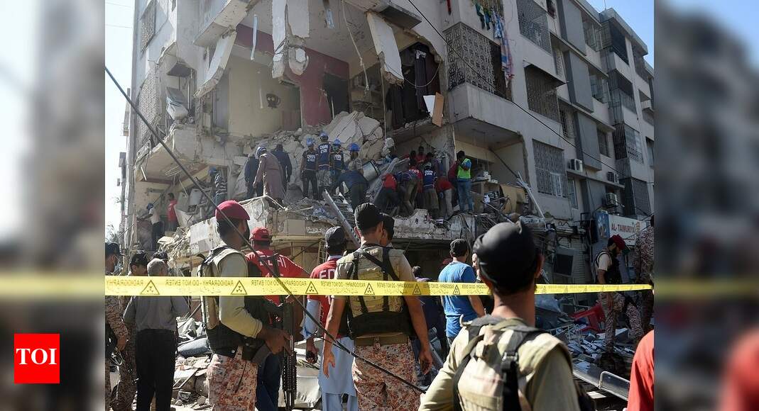 Blast in Karachi: 3 killed, 15 injured in Karachi explosion | World ...
