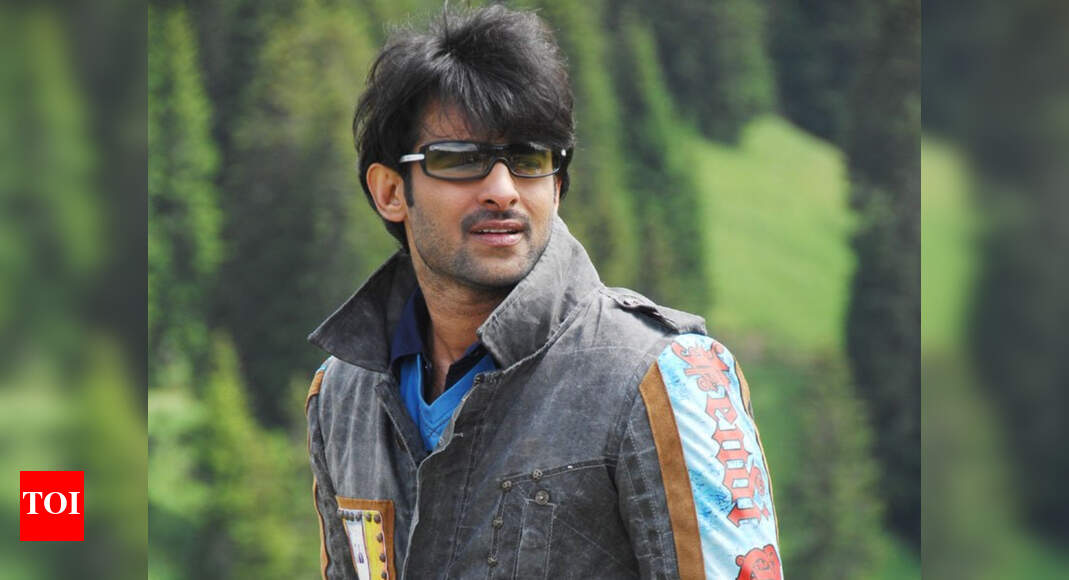 Prabhas' Fans Wish the Actor on Birthday By Trending Him on Twitter ...