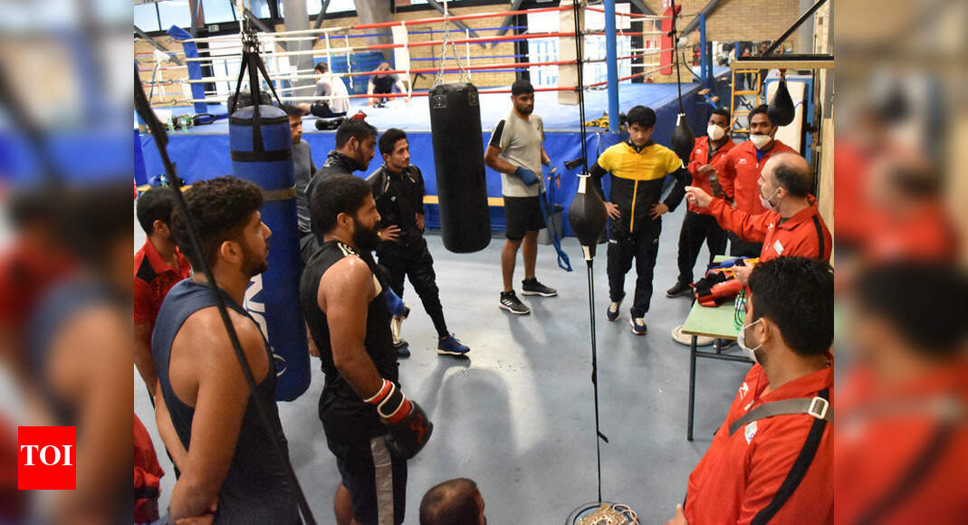 Indian boxing team begins training in Italy | Boxing News - Times of India