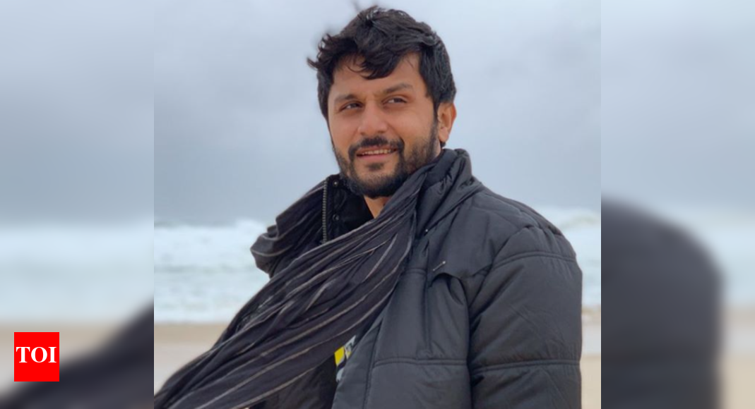 Gaurav Ghatnekar shares a throwback picture from his Australia vacation ...