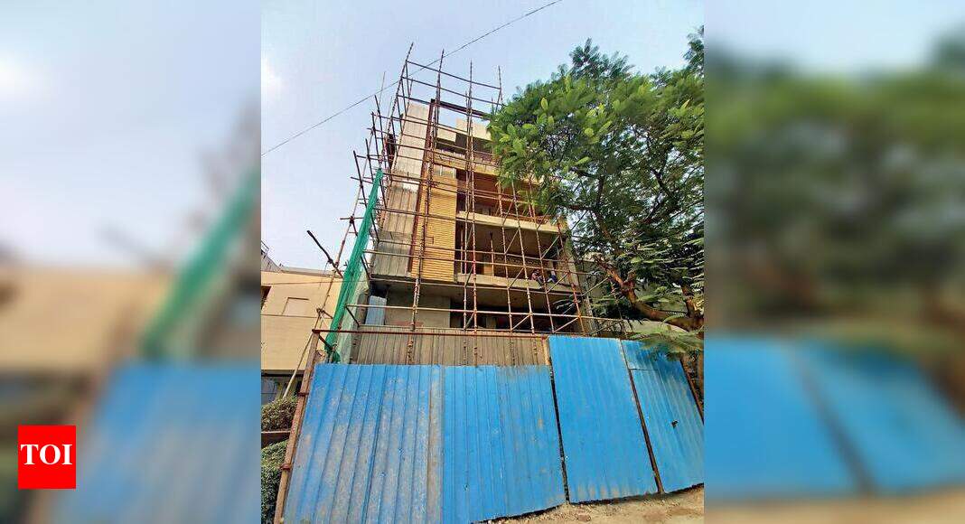 Illegal construction rampant, DLF-2, 3 residents go to DTCP | Gurgaon ...