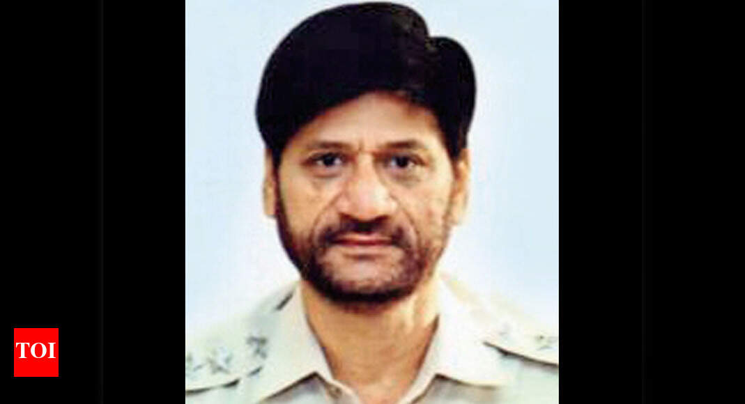 Crisis managed: Famed ACP retires | Delhi News - Times of India