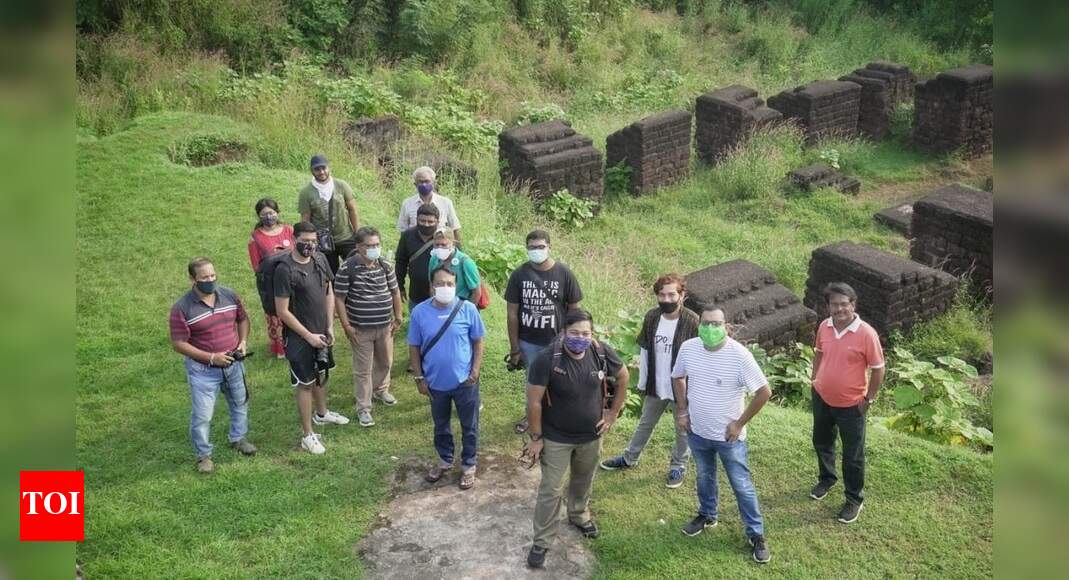 History enthusiasts walk to the Barabati palace | Events Movie News ...