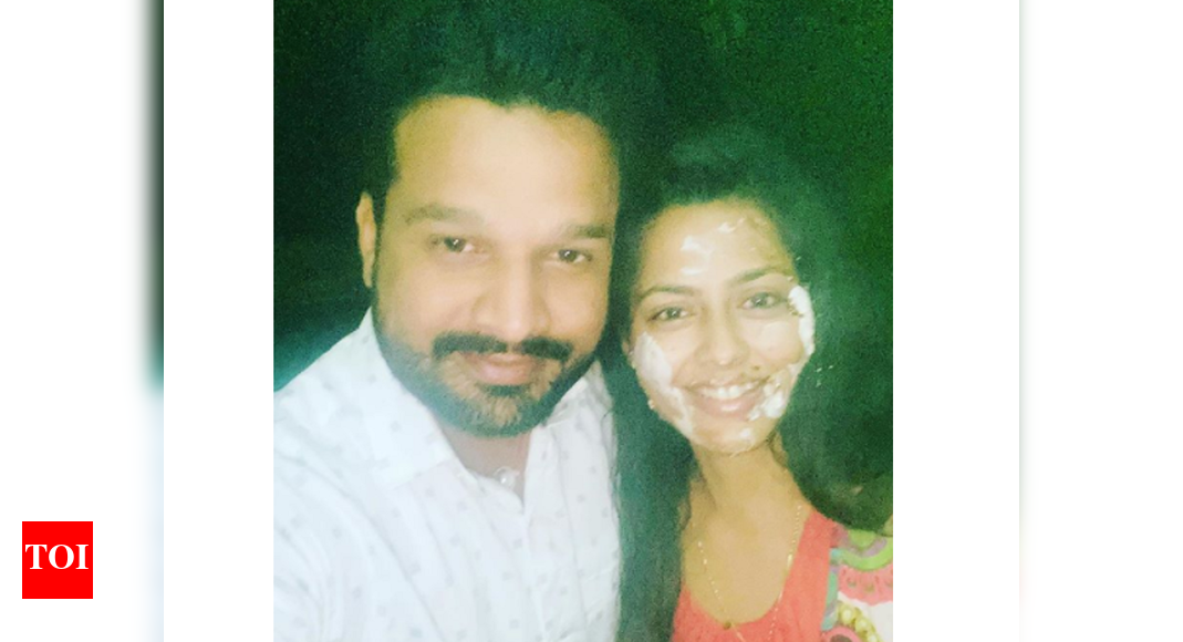 Happy Birthday, Richa Dixit; Ritesh Pandey shares a cute selfie with ...