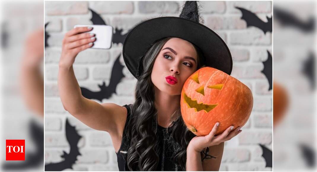How to ace the Halloween selfie game - Times of India