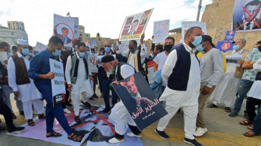 Thousands of Muslims stage anti-France protests | The Times of India