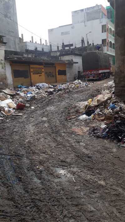 Diwan Devdi Nizam bagh Hyderabad Garbage Road. - Times of India