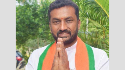 Dubbaka By Election 2020: Rs 1 crore seized from kin of BJP Dubbak ...