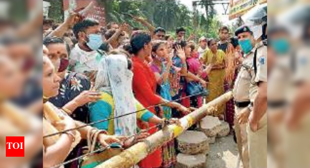 Kolkata: Local trains may be back on track next week | Kolkata News ...