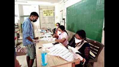 All-women polling booths witness rush | Surat News - Times of India