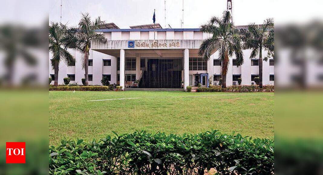 CP office cleanest among govt offices in Athwa zone area | Surat News ...