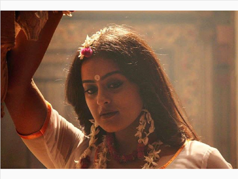 'Prayagraj': Yamini Singh shares her 'Baawri' look from the film | Bhojpuri Movie News - Times ...