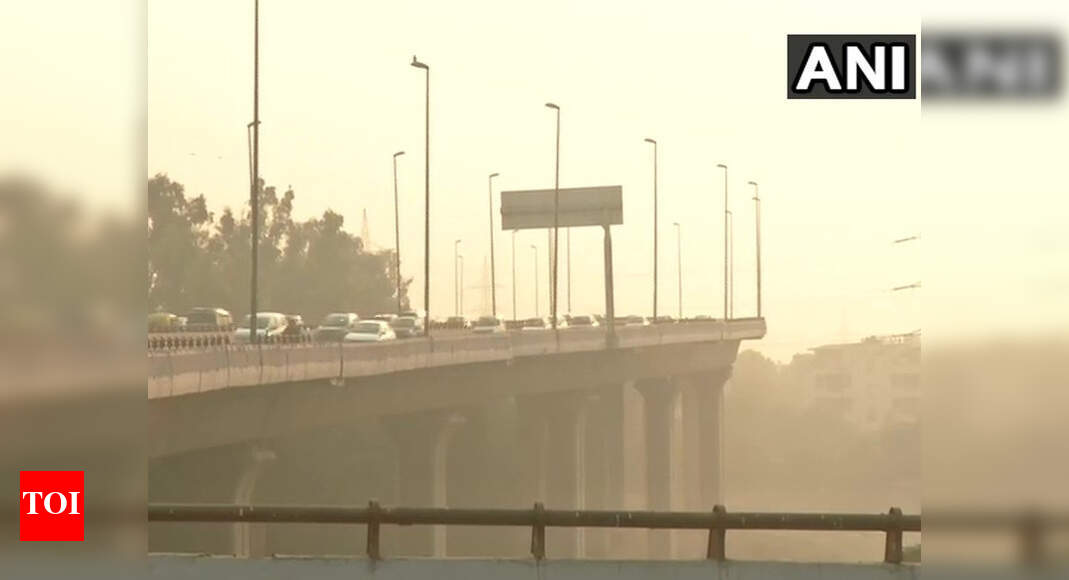 Delhi Air Quality Index: Delhi gasps for clean air as AQI remains in 'very poor' category ...