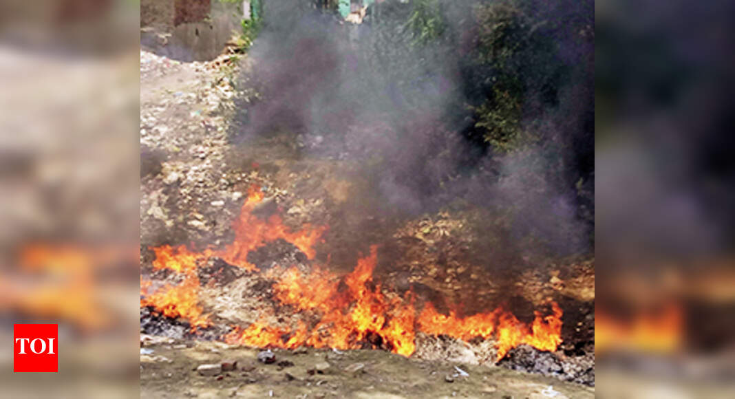 Uttar Pradesh: Officials crack down on people burning garbage | Meerut ...