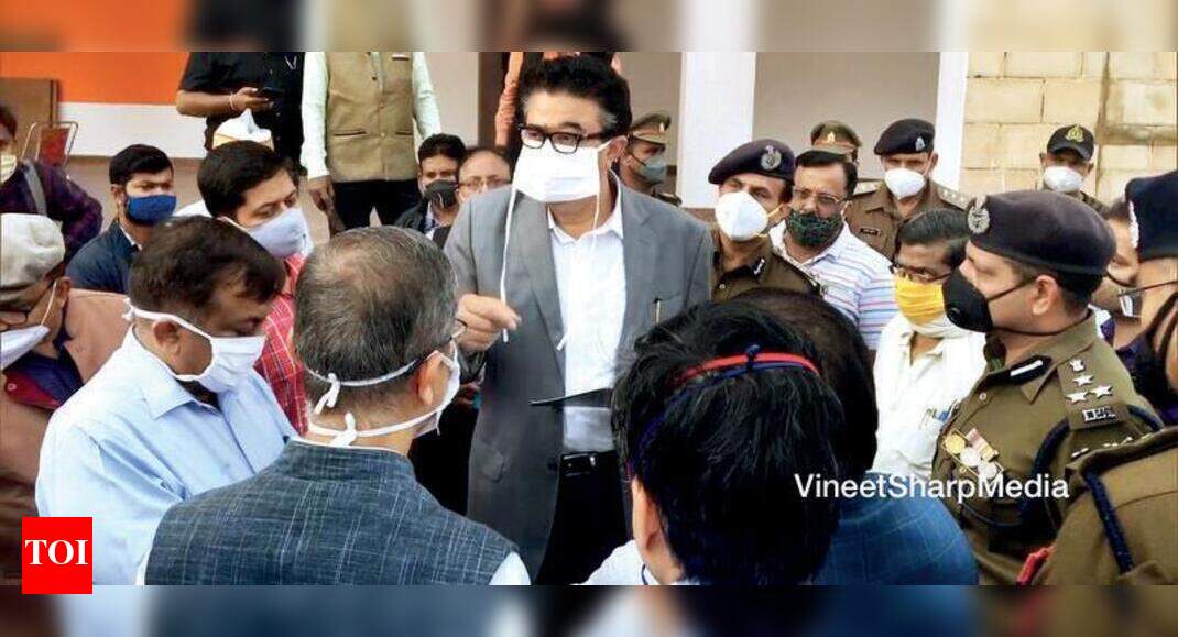 Bureaucracy & police brass descend on Ayodhya | Lucknow News - Times of ...