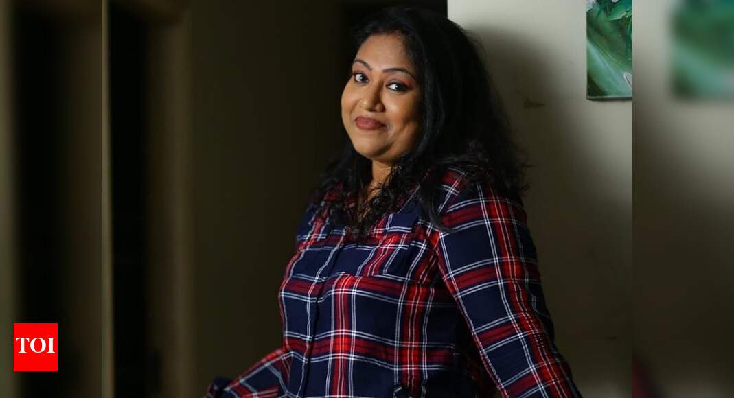 Did you know Thatteem Mutteem fame Maneesha crooned for this popular ...