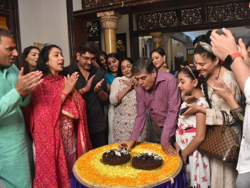 Anupamaa actor Shekhar Shukla celebrates birthday on sets; says ‘This ...