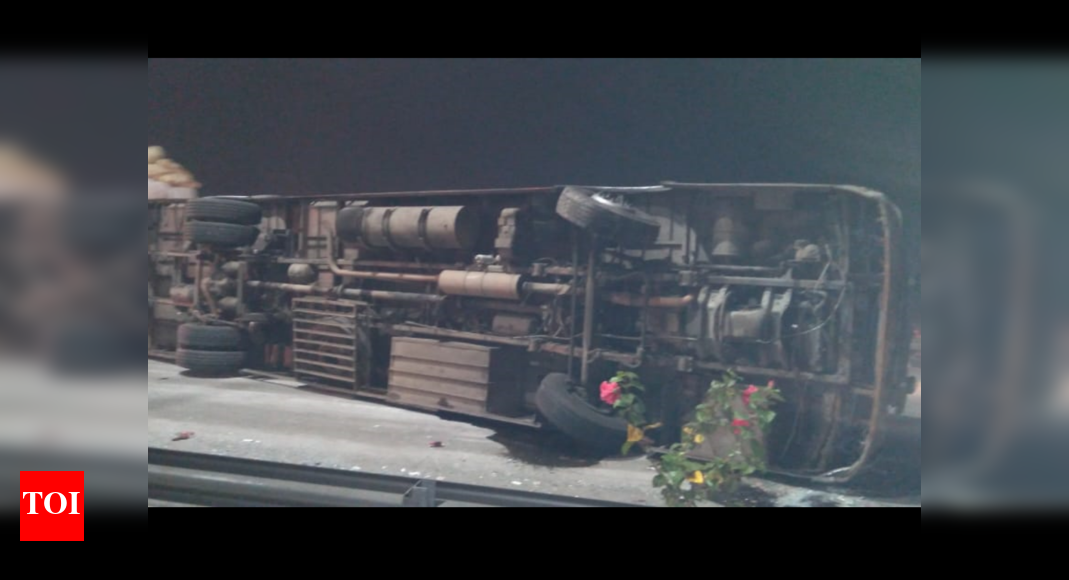 UP Bus Accident Today: Over 24 bus passengers injured in accident in UP ...