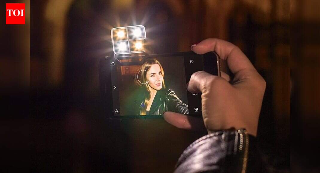 Effective External Flash And Ring Lights For Mobile Photography - The ...