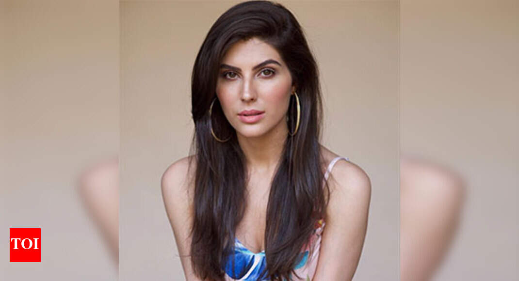 Elnaaz Norouzi | undefined Movie News - Times of India