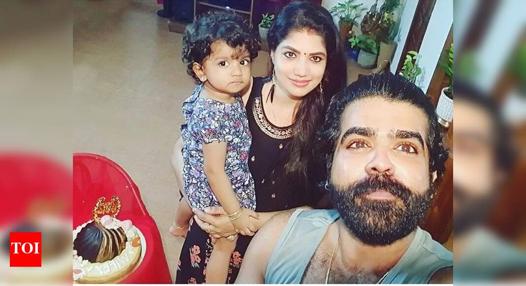 Sumangali Bhava actor Deepan Murali's special gift leaves wife Maya ...