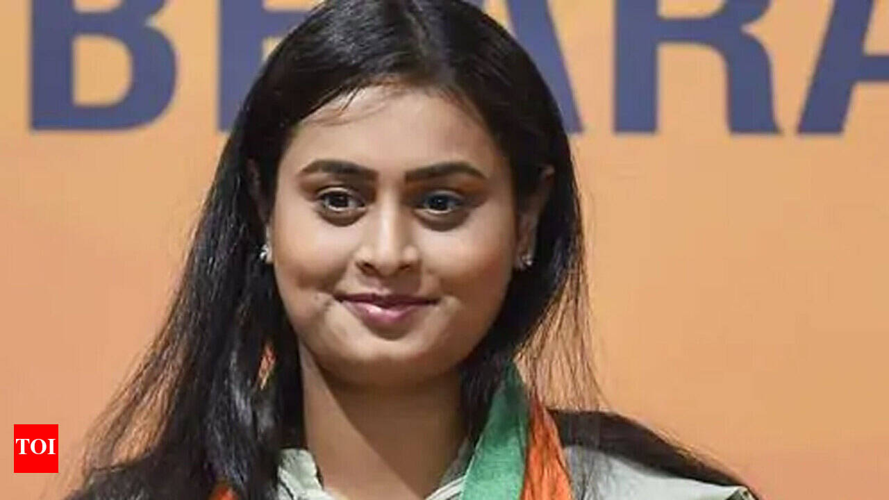 Putul Kumari's Instagram, Twitter & Facebook on IDCrawl