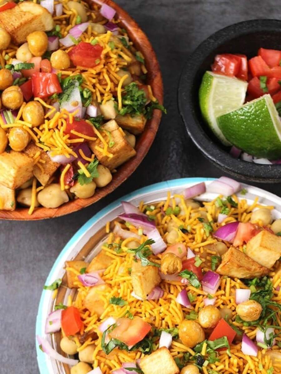 Popular Diwali Foods: 9 Best Traditional Diwali Foods, Quick Diwali ...