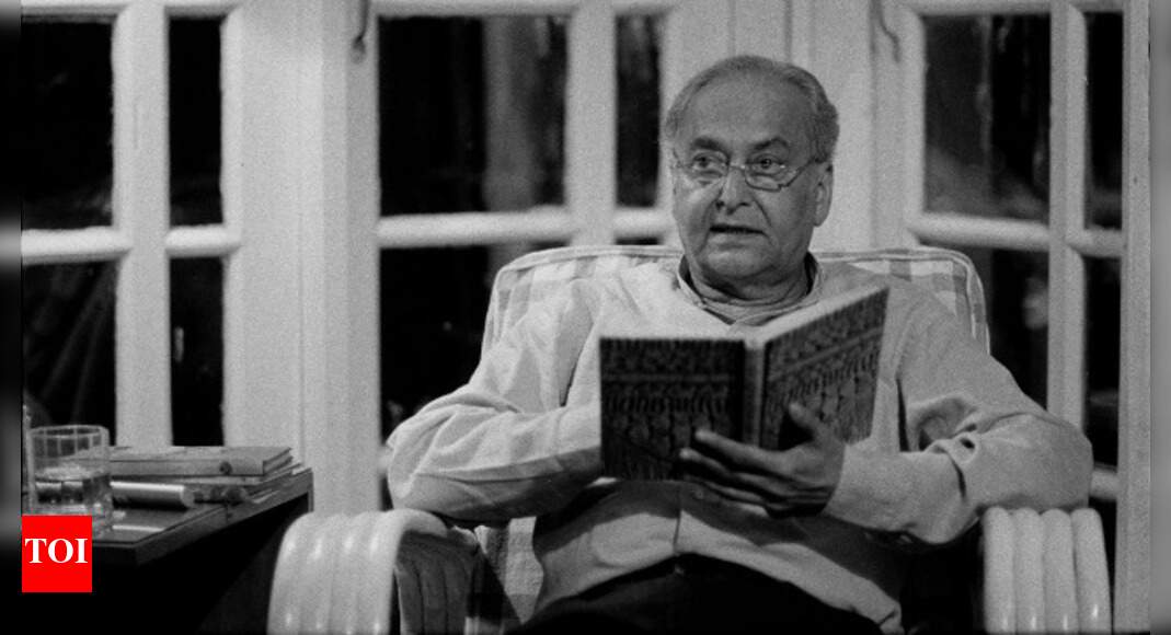 Sunil Ganguly and I penned Dekha keeping Soumitrada in mind: Goutam ...