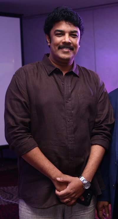 Sundar C films action sequence for 11 days in a palace set for his next ...