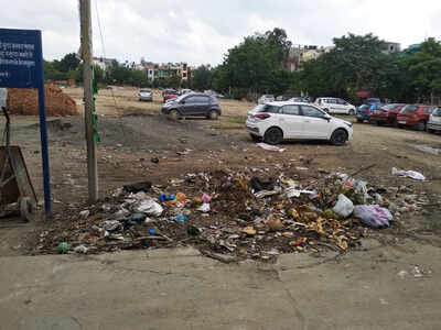 Noida & Greater Noida residents complain of untended garbage, open ...