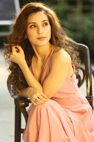 Heli Daruwala practiced dance in lockdown and is now displaying her ...