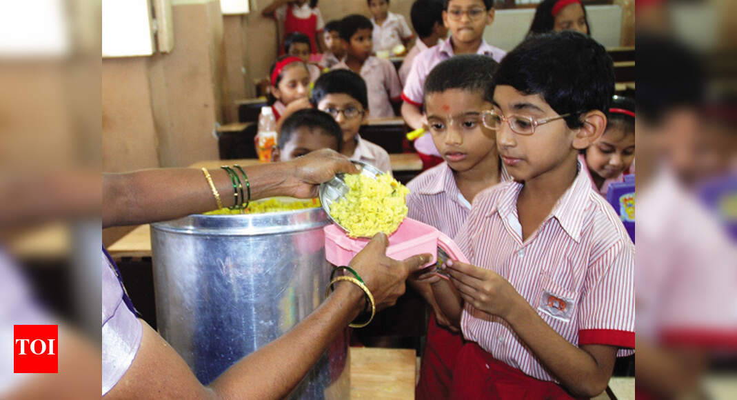 Moong, jaggery, oil to be part of midday meal for students in Goa | Goa ...